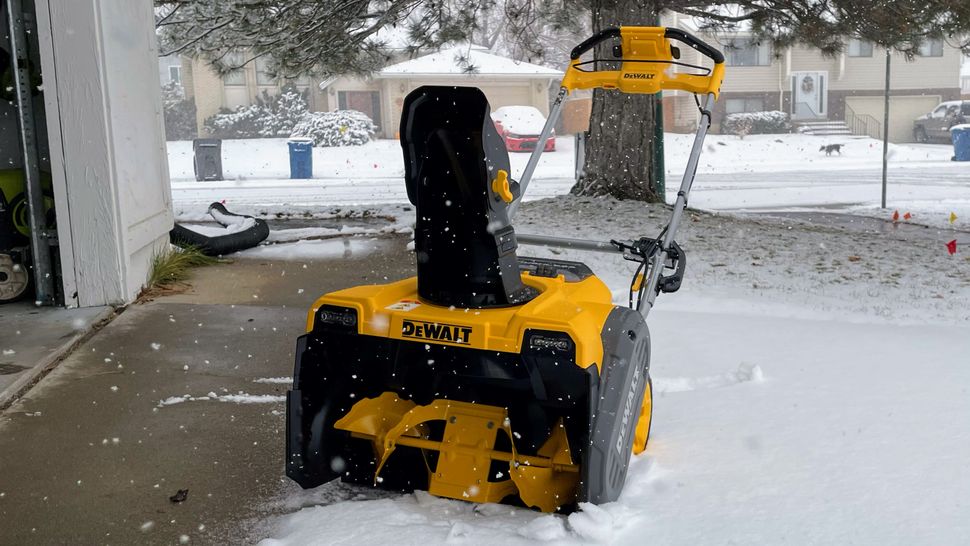 DEWALT DCSNP2142B 21 in. Cordless Snow Blower review | Top Ten Reviews