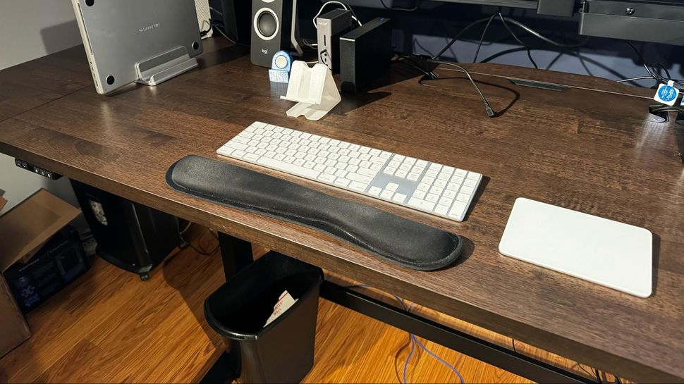 Corsair Platform:6 Standing Desk Review: Premium Design with a Price ...