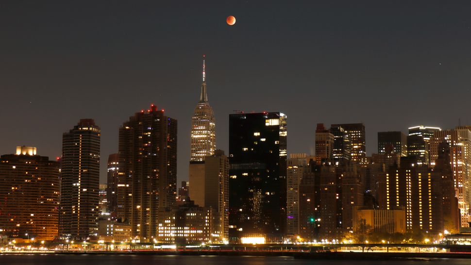 Last Blood Moon lunar eclipse until 2025 wows observers around the ...
