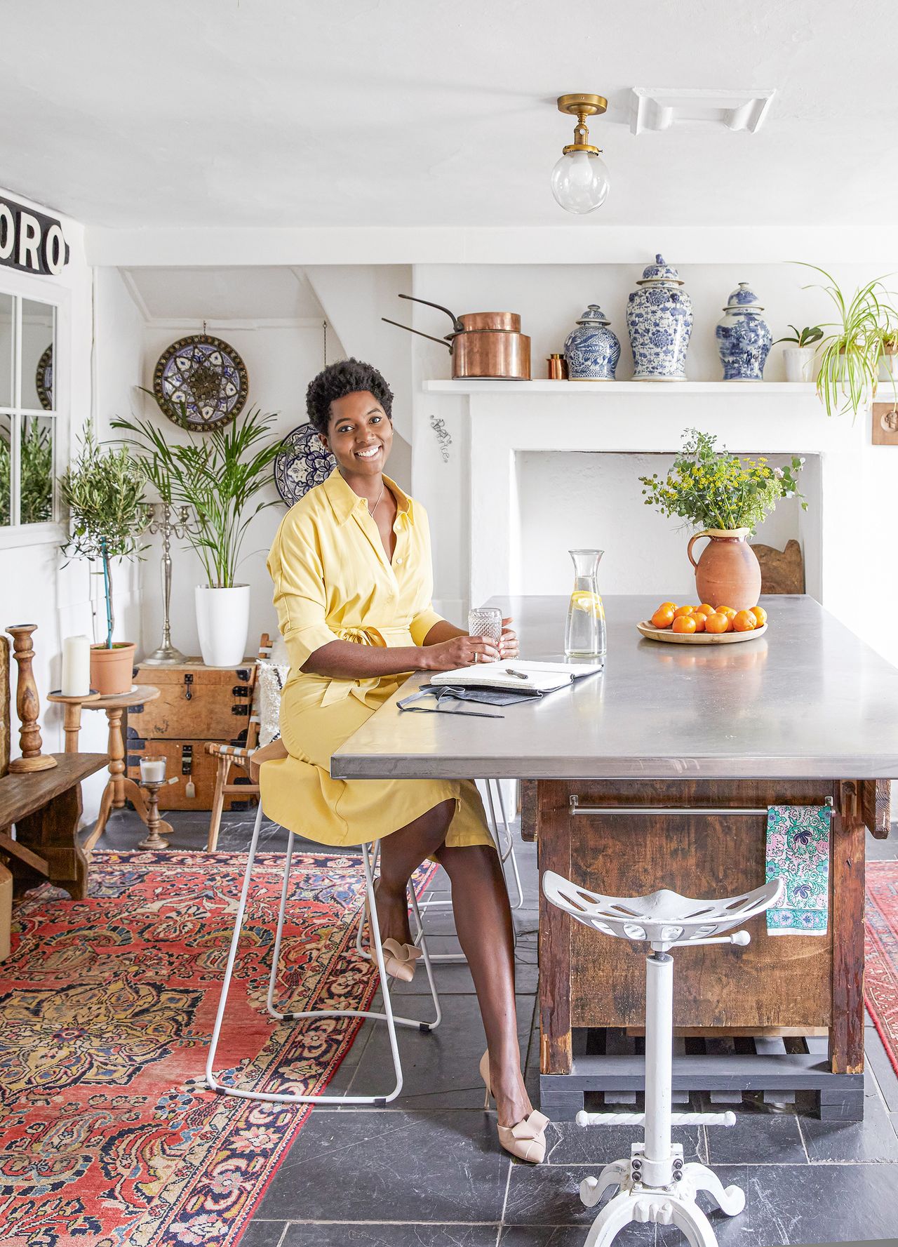 This antique dealer's historic 17th century home is full of color and ...