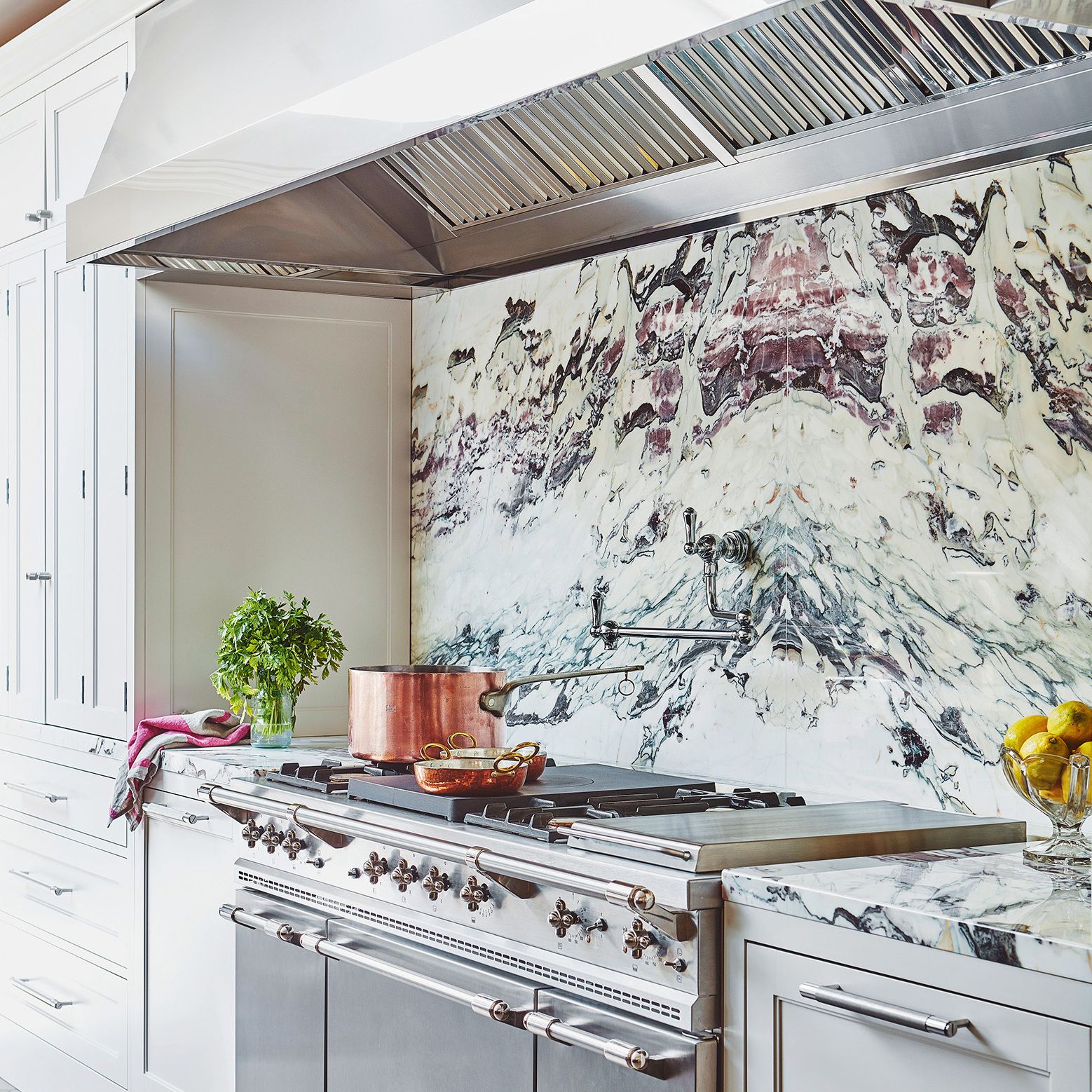 Kitchen splashback ideas for chic and sleek wall protection | Ideal Home