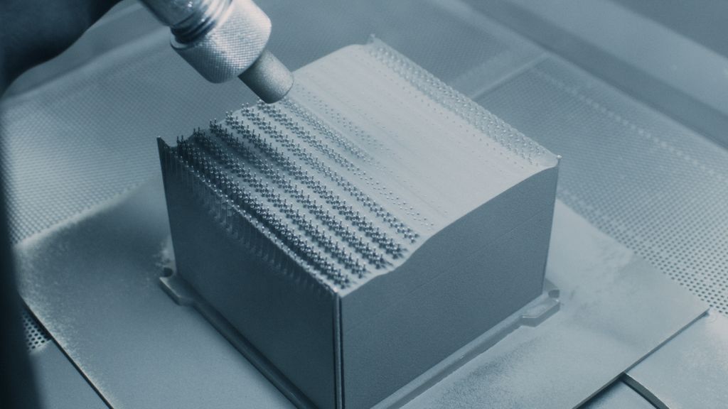 POC launches 400 dollar limited edition titanium sunglasses | Cyclingnews