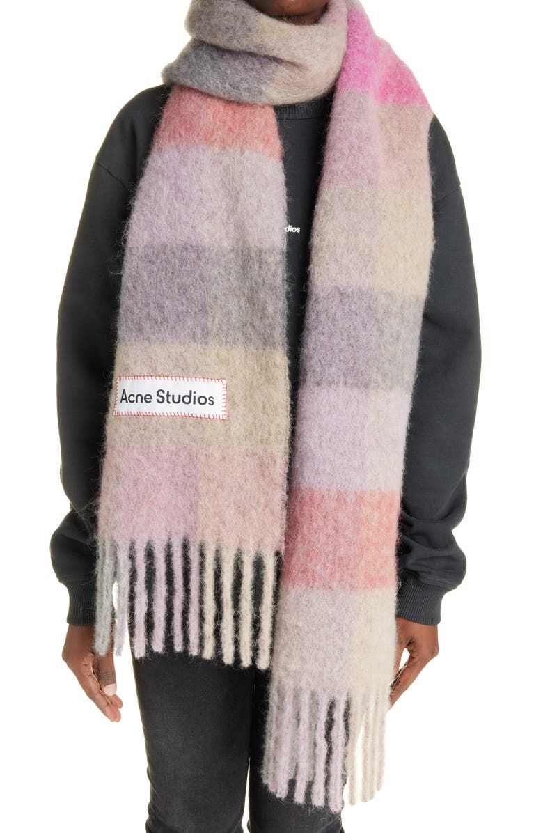The 15 Best Scarves to Buy for Fall and Winter 2024 | Who What Wear