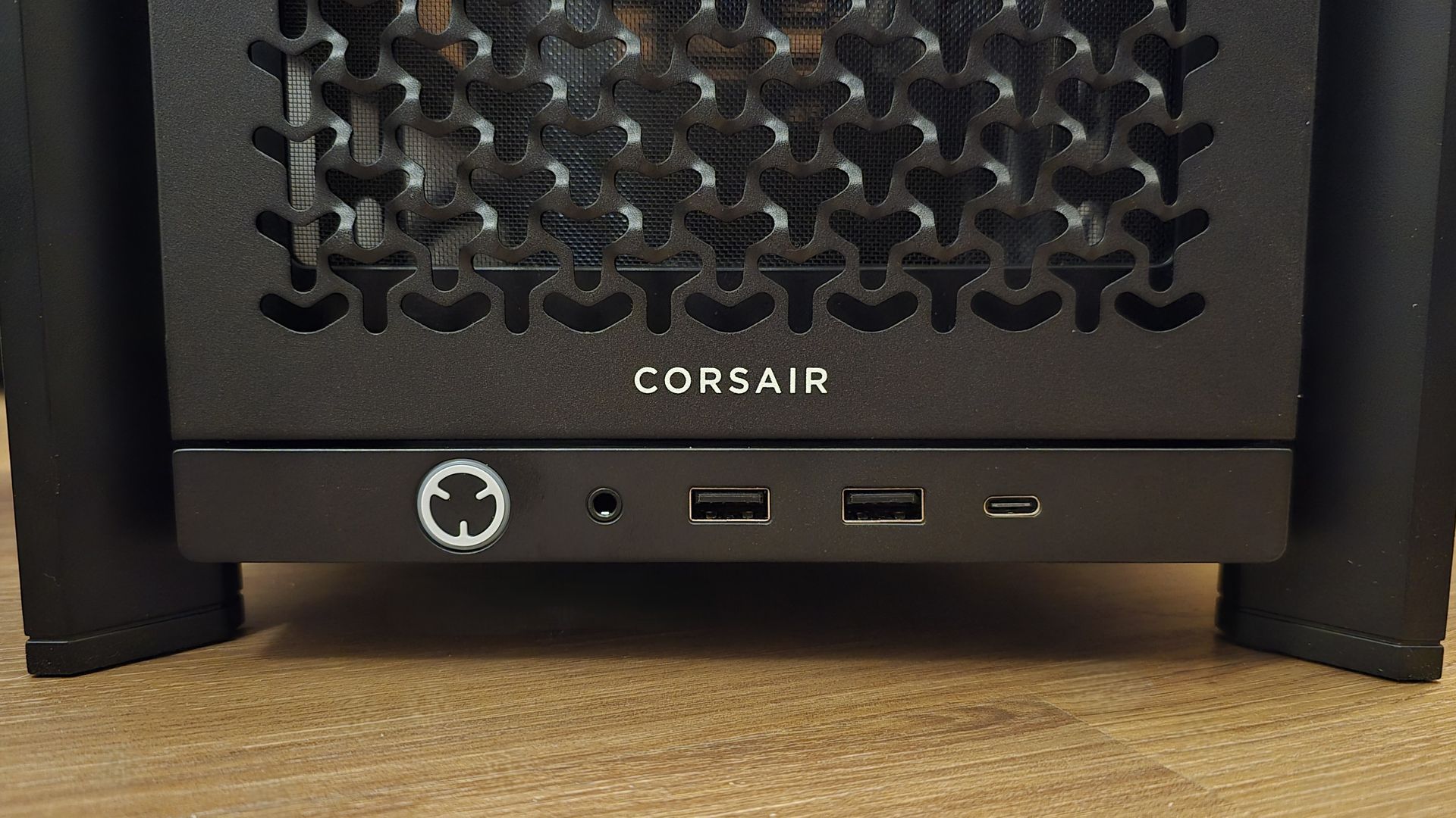 Corsair Frame 4000D Case Review: Lightweight, effective, and right ...