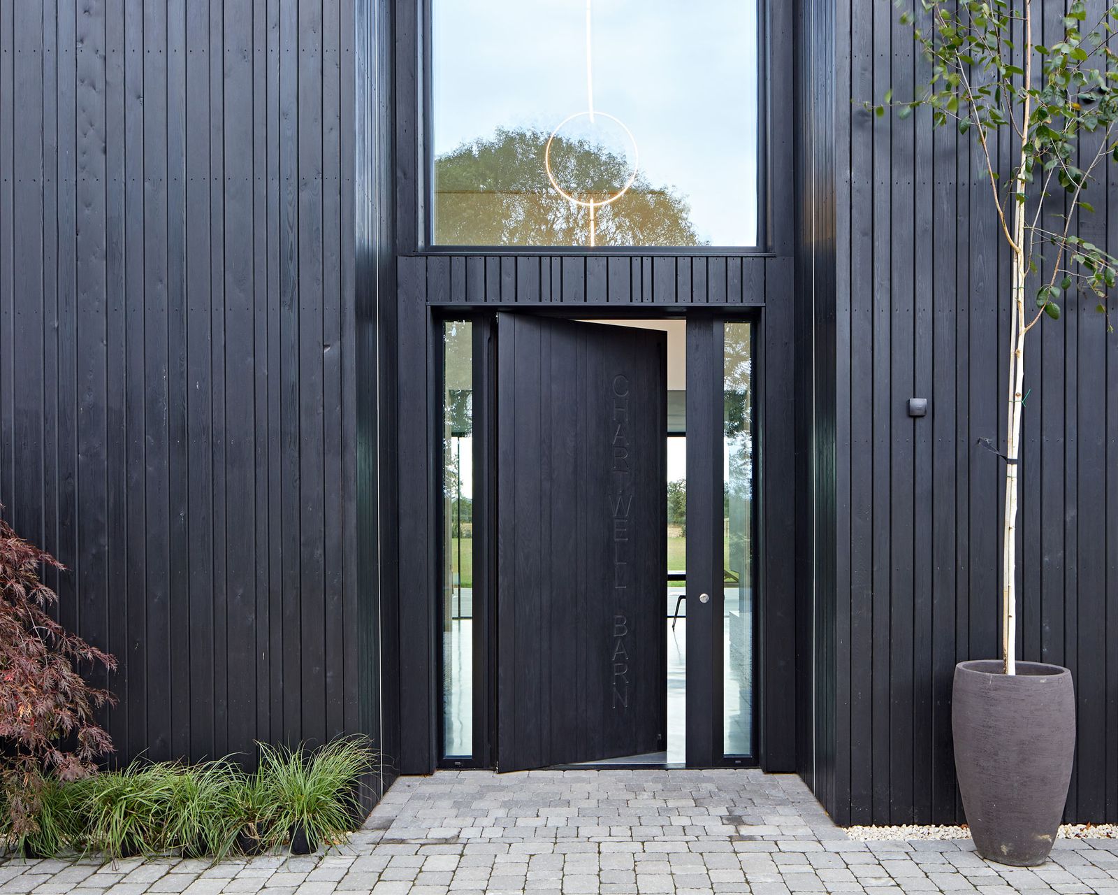 Front door trends 2025: 7 stylish ideas | Homes and Gardens