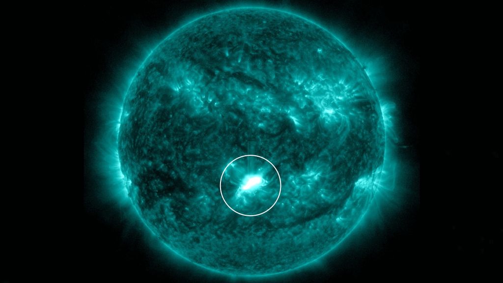 'Cannibal' solar explosion likely to hit Earth today, bringing strong ...