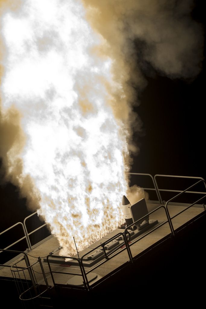 US Navy Missile Launch Photos: Aegis SM-3 Test Flight from Land (May 24 ...