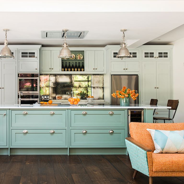 Before and after: a kitchen extension went from the darkness to the ...