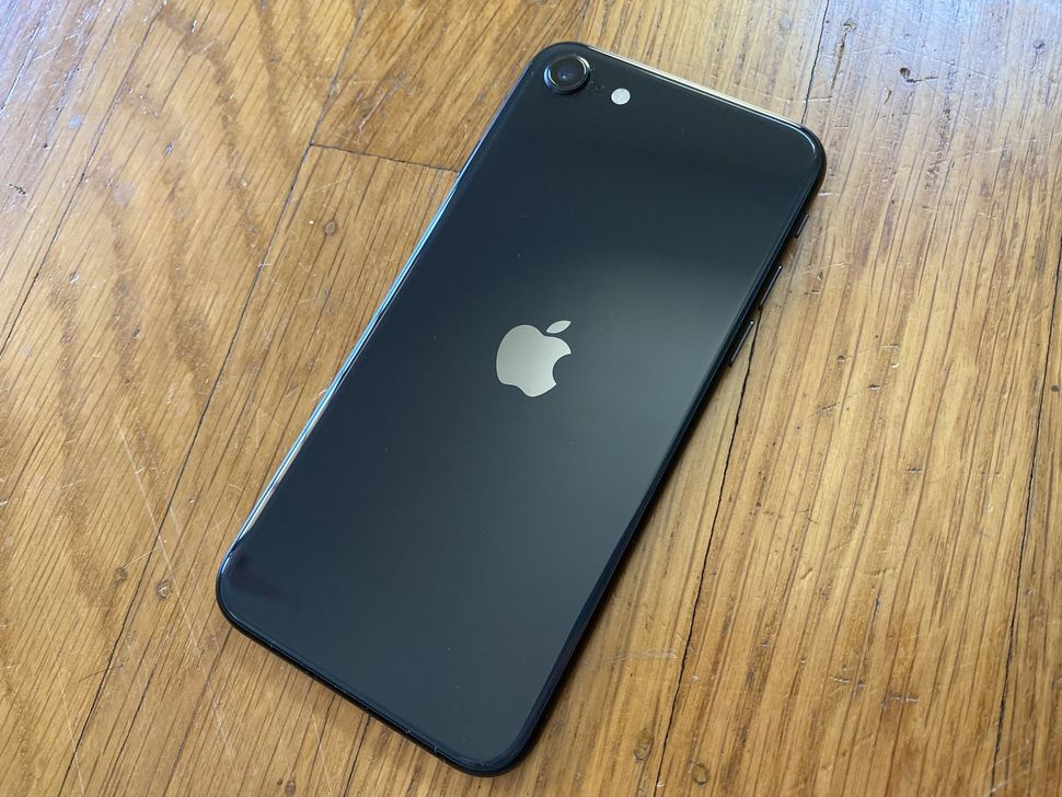 iPhone SE Review: Three months later and I'm still in love with it | iMore