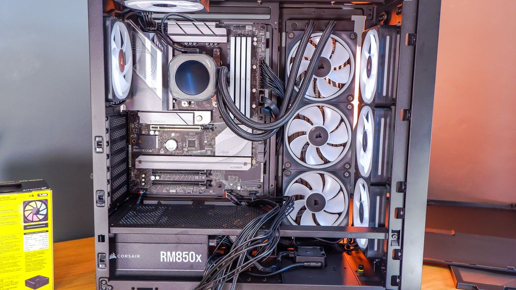 I built a brand new gaming PC from the ground up with Corsair's iCUE ...
