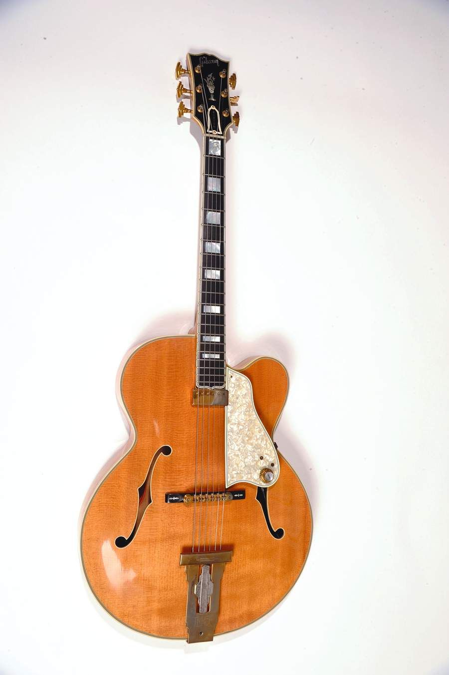 These Elegant Archtops Are Among the Rarest of Gibson’s Flagship ...