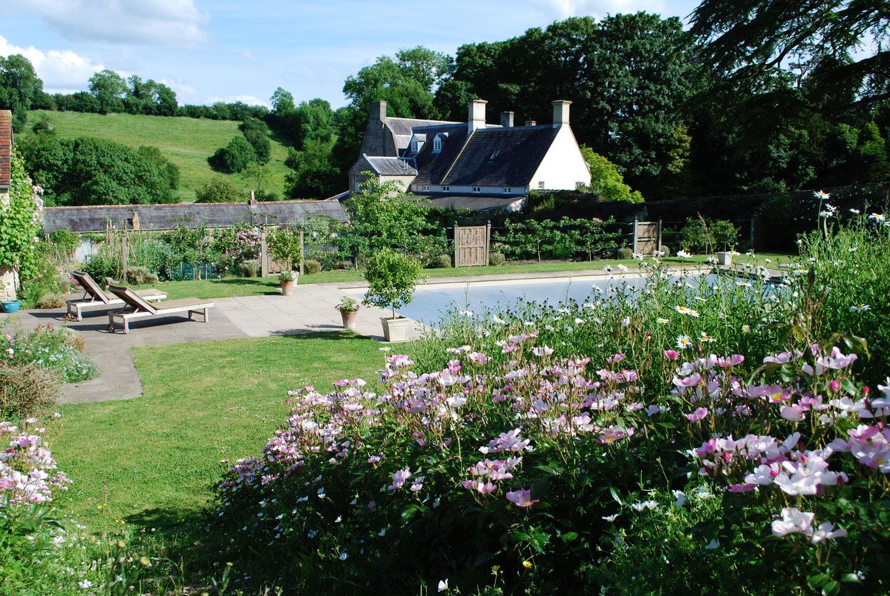 Pool area ideas: 20 tips for designing a garden pool area | Homes and ...