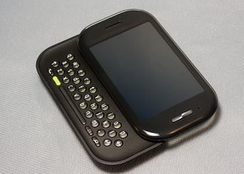 Review: Microsoft KIN, Part One: Design | Windows Central