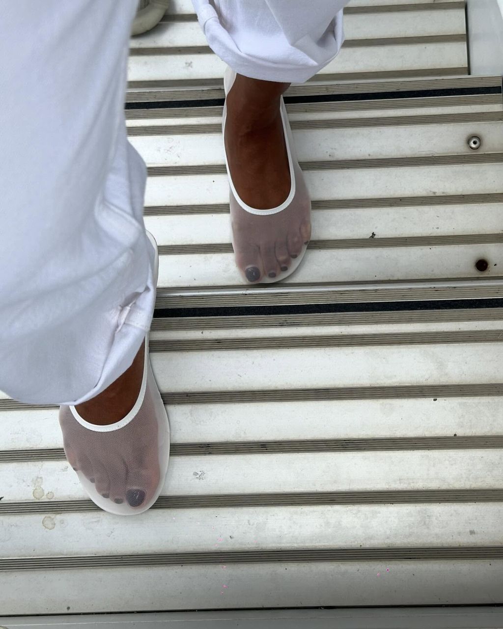 Flip-Flops Can Look Scruffy—6 Shoes That Are Much Chicer | Who What Wear