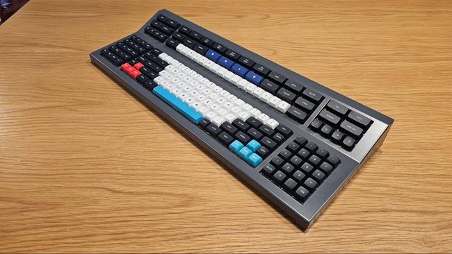A keyboard enthusiast built a $3,400 electro-capacitive keyboard that ...