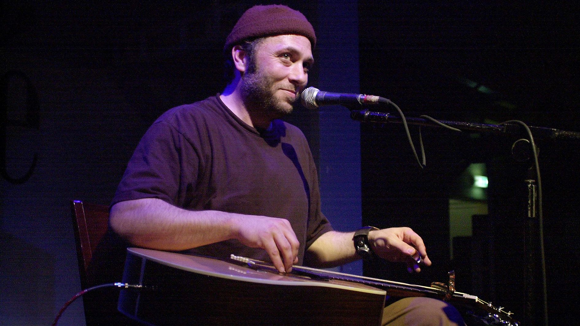 Kelly Joe Phelps, blues & country slide guitarist, dies at 62 | Guitar ...