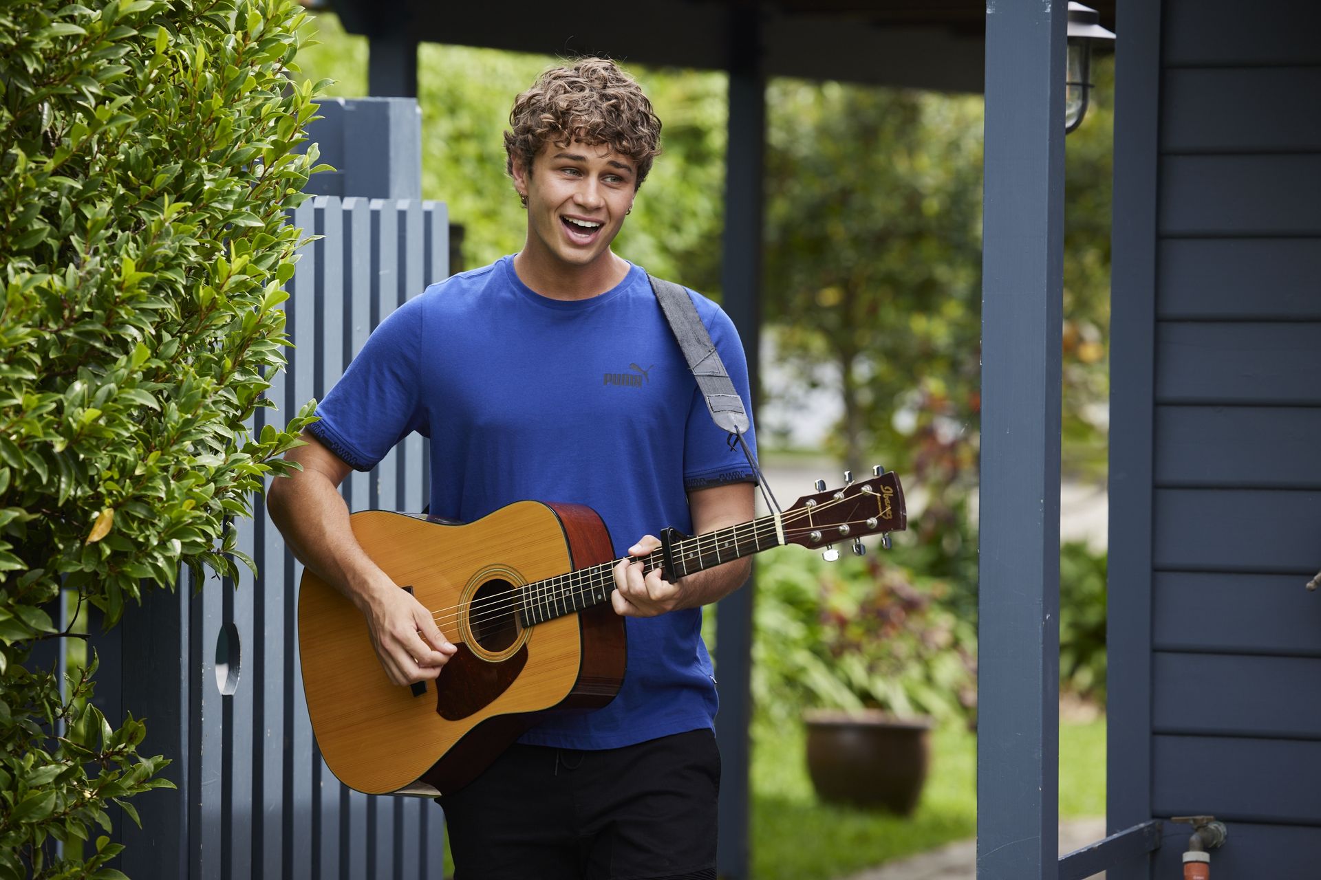 Home and Away spoilers Will Theo Poulos kiss another woman? | What to Watch