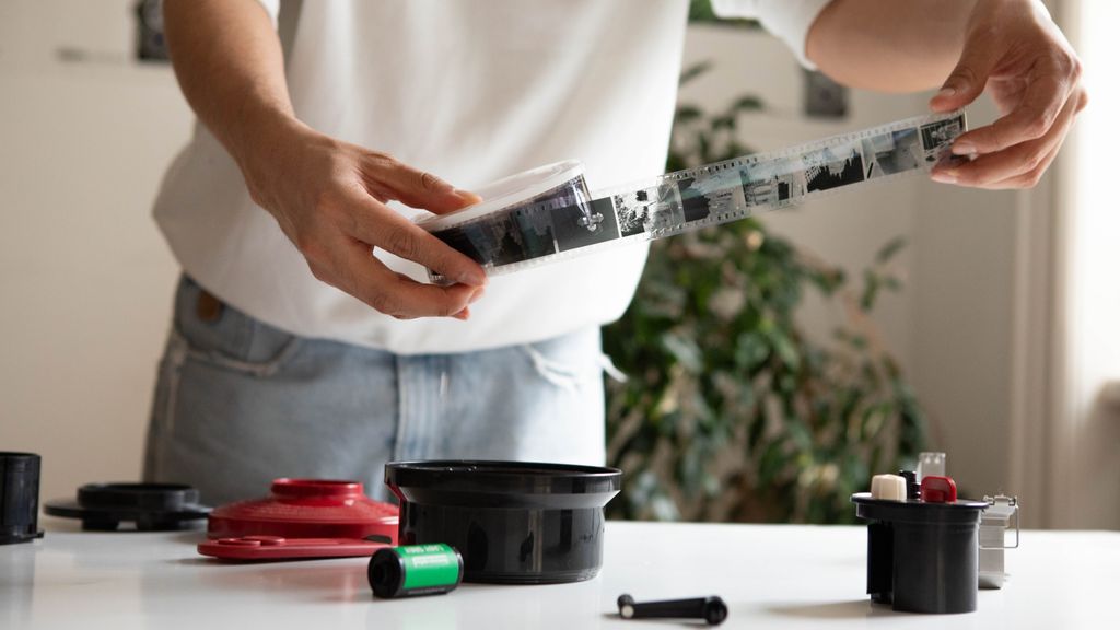 Develop film anywhere – no darkroom required – thanks to new Lomo ...