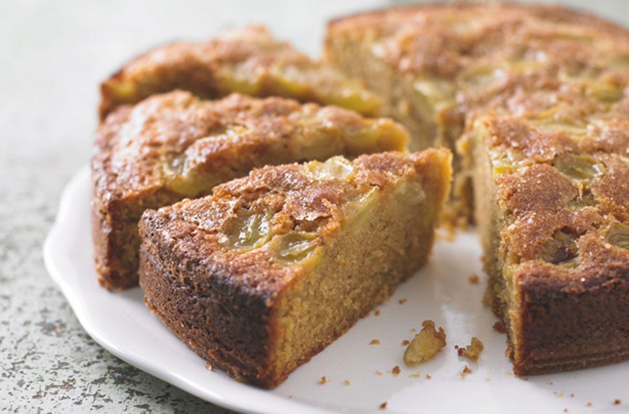 Lower-fat cake recipes | GoodtoKnow