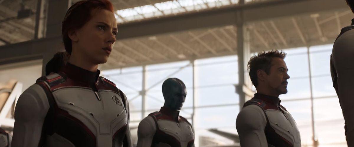 Space-Marooned Iron Man Lands Back at Earth in 'Avengers: Endgame ...