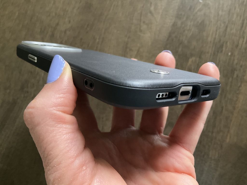 Spigen Enzo iPhone Case review: Classy Italian leather case — but at a ...