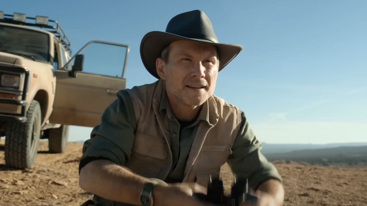 Chupa Cast: Who Plays Who In Netflix's New Family Creature Feature ...