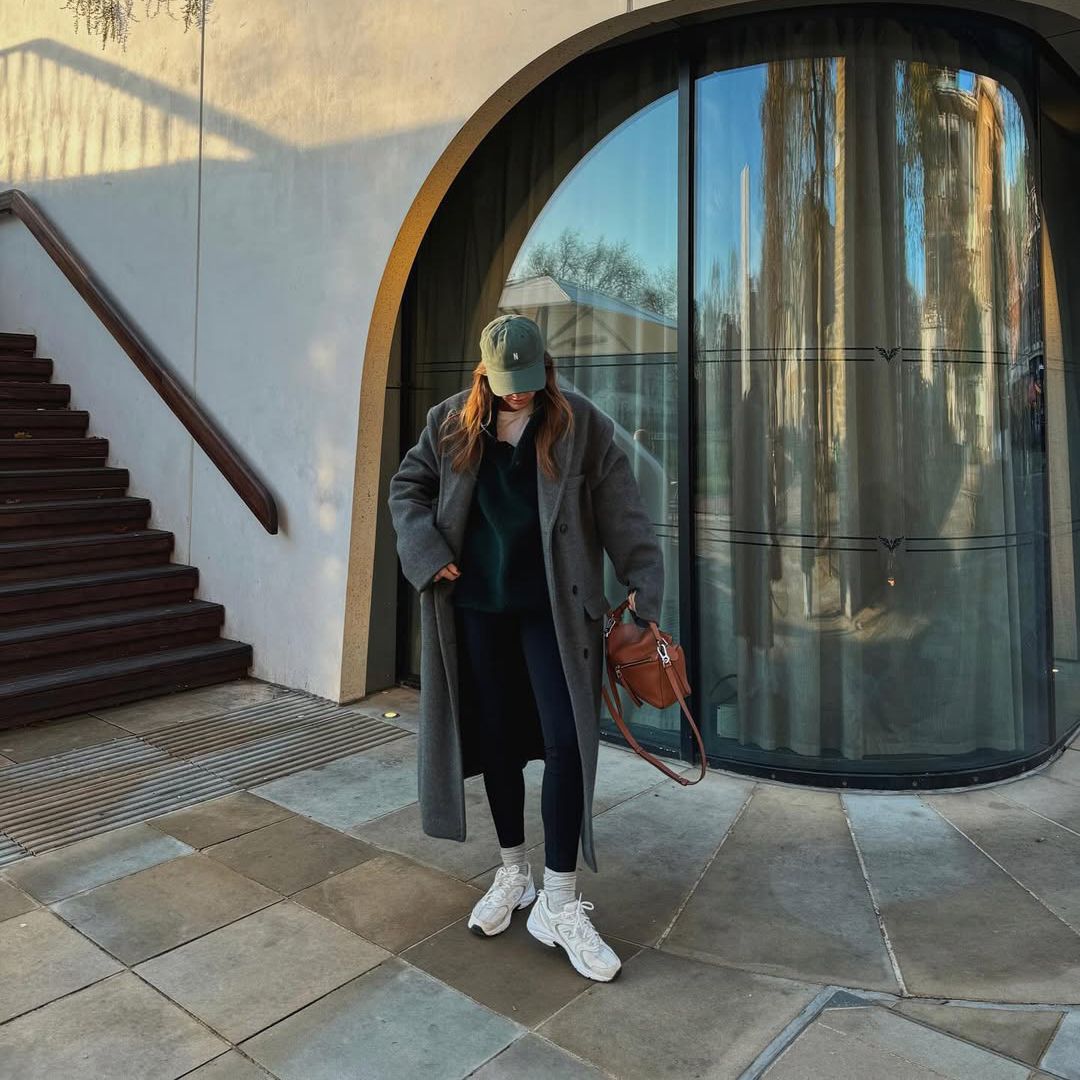 What to Wear for a Jog—4 Fashionable and Functional Jogging Outfits ...