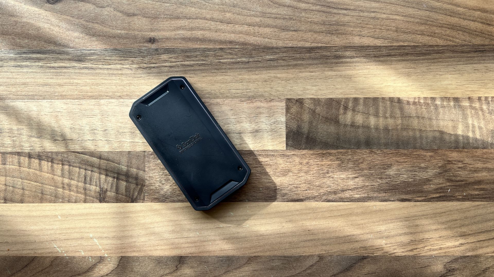 SanDisk Professional PRO-G40 portable SSD review: Good, but expensive ...