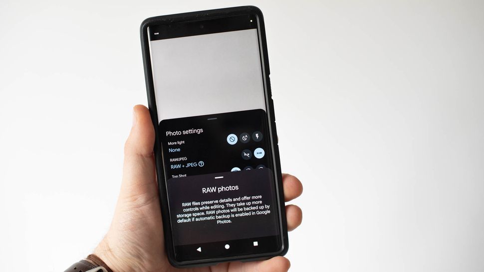 How to photograph a solar eclipse with a smartphone — 7 tips from an ...