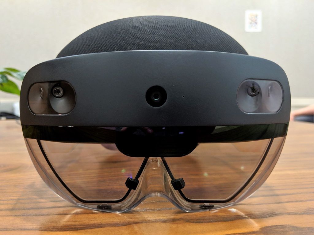 Hands-on with HoloLens 2 and its Windows Core OS | Windows Central
