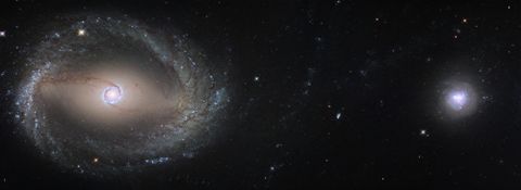Hubble Telescope Sees Merging 'David and Goliath' Galaxy Pair (Photos ...
