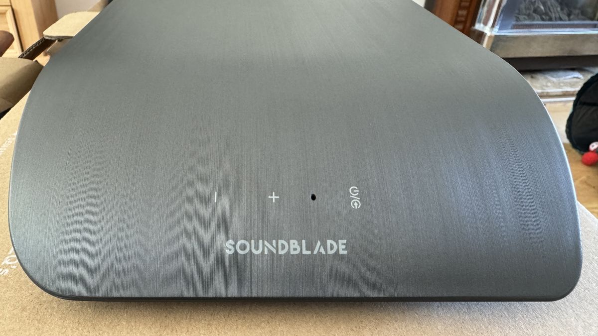 BlueAnt Soundblade review | PC Gamer