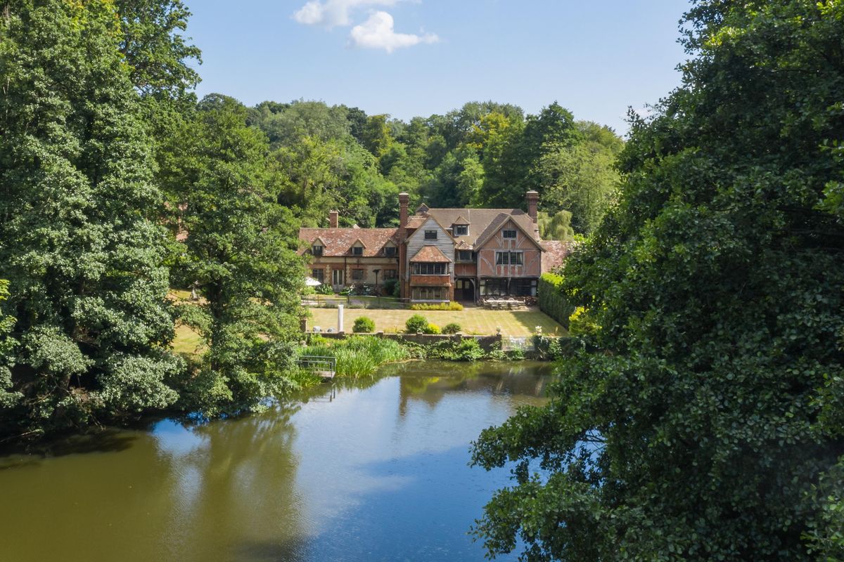 20 breathtaking country homes for sale, as seen in Country Life ...