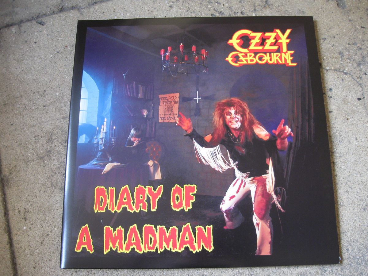 Video: Ozzy Osbourne Checks Out the New Blizzard of Ozz/Diary of a ...
