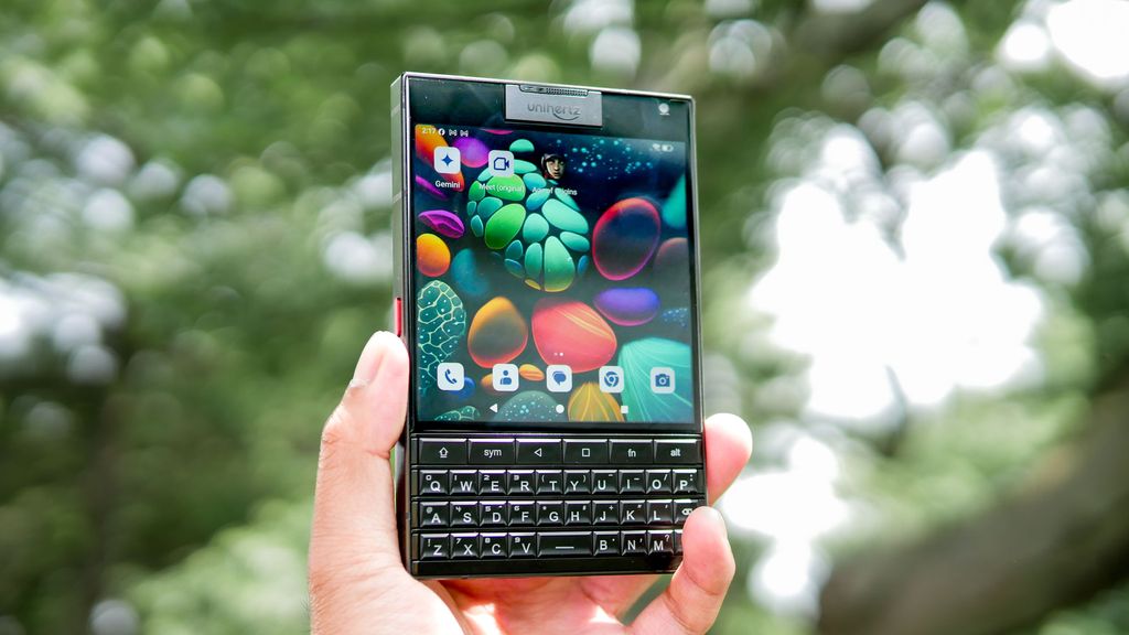 I tried this BlackBerry Passport clone and it made me rediscover my ...