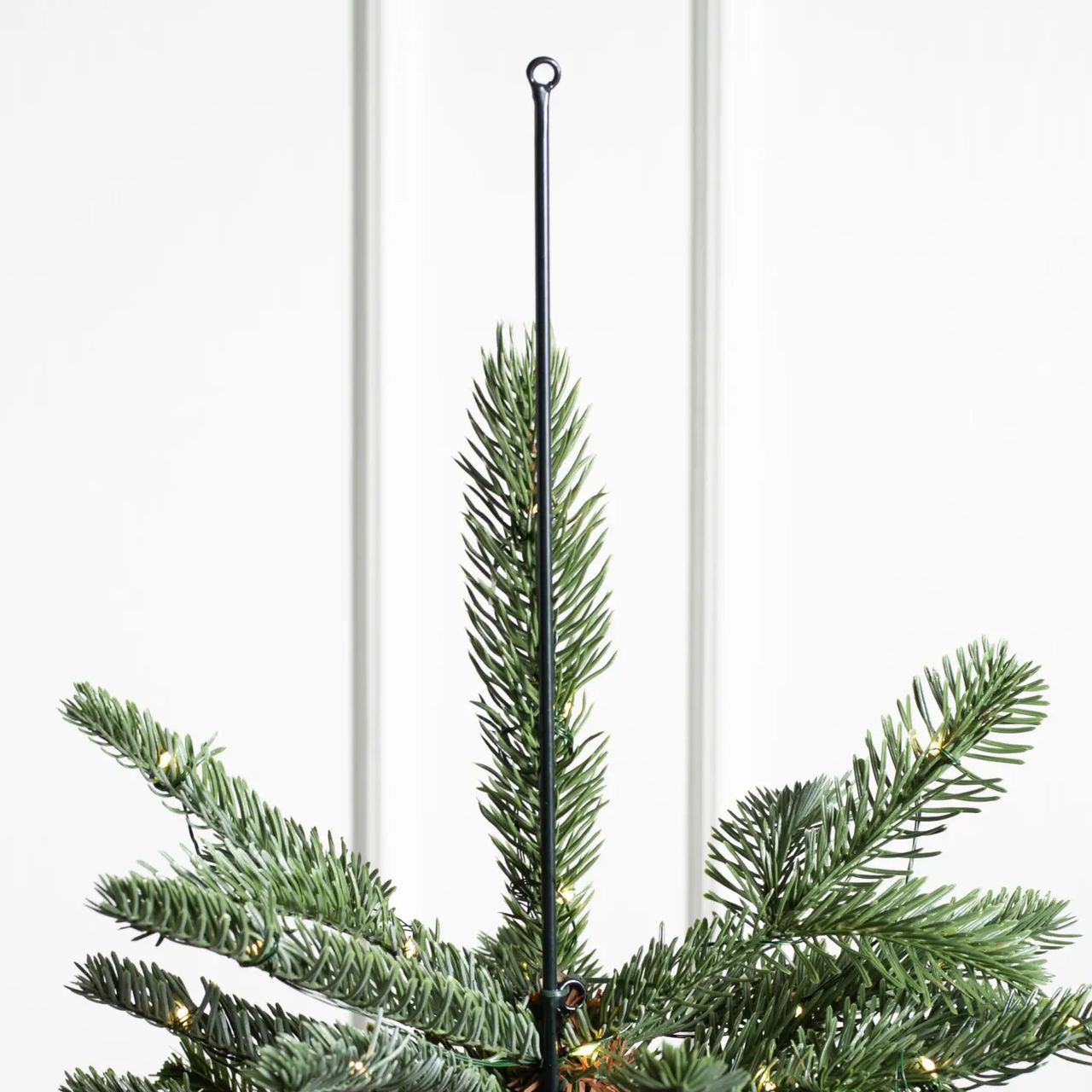 Try this decorating cheat for perfect Christmas tree toppers | Livingetc