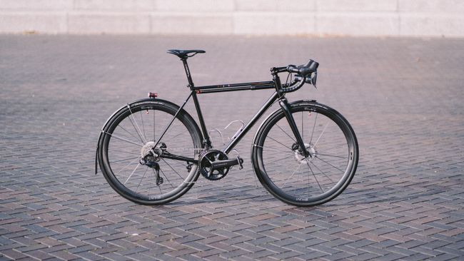 What is Alto de l'Angliru? Asturias climb is an awe-inspiring and ...