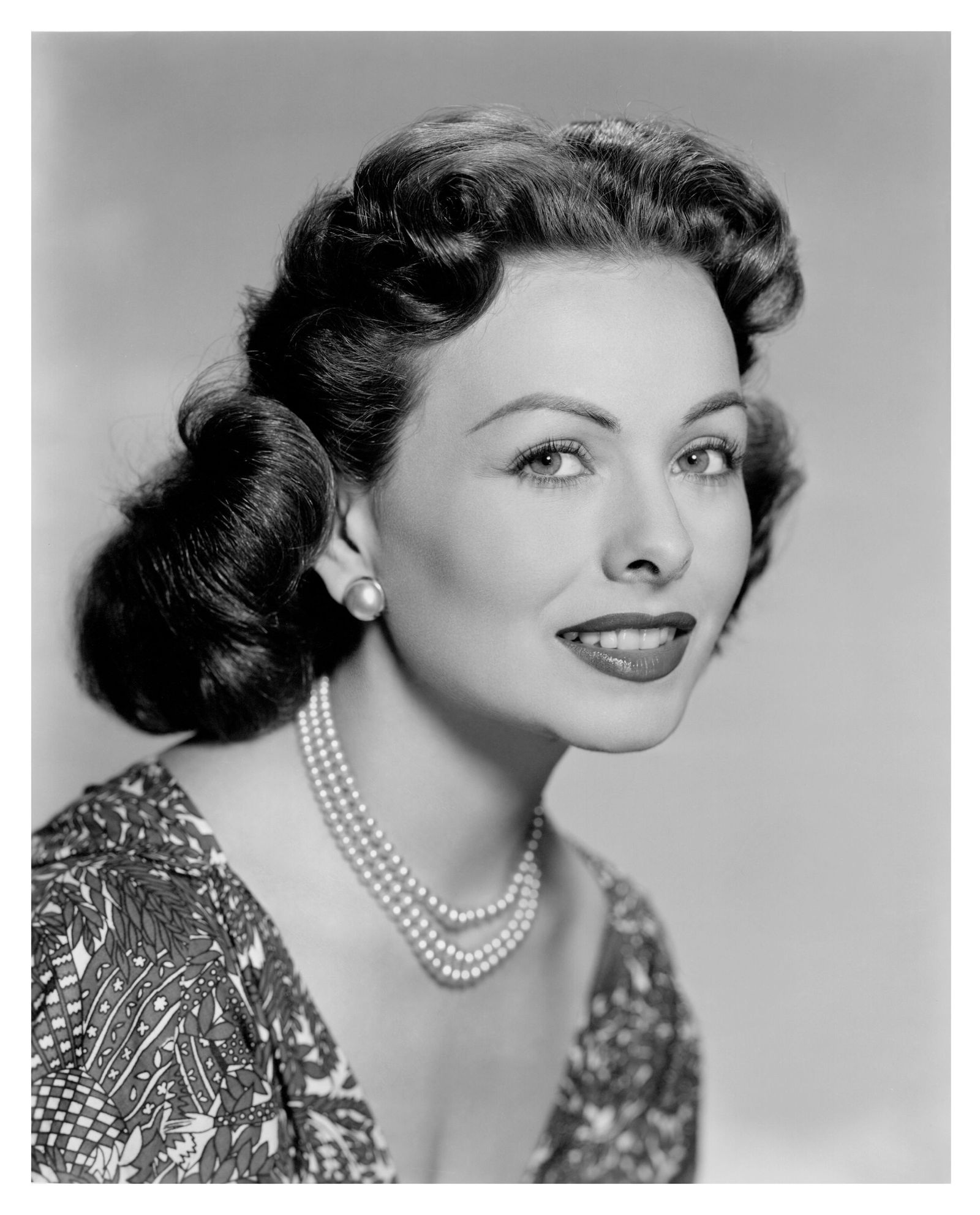 32 Old Hollywood Hairstyles That Exude Glamour | Marie Claire