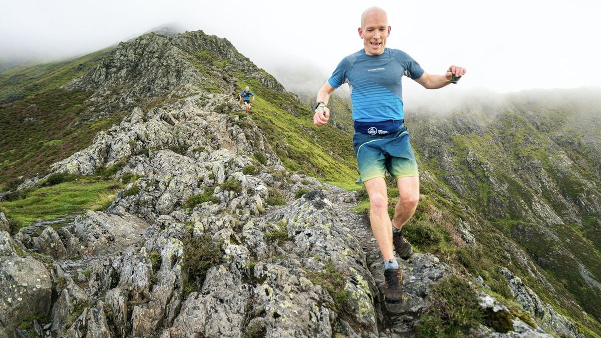 Fell runner Kim Collison sets new record for the Paddy Buckley | Advnture