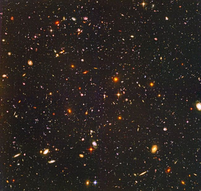 26 Cosmic Photos from the Hubble Space Telescope's Ultra Deep Field | Space