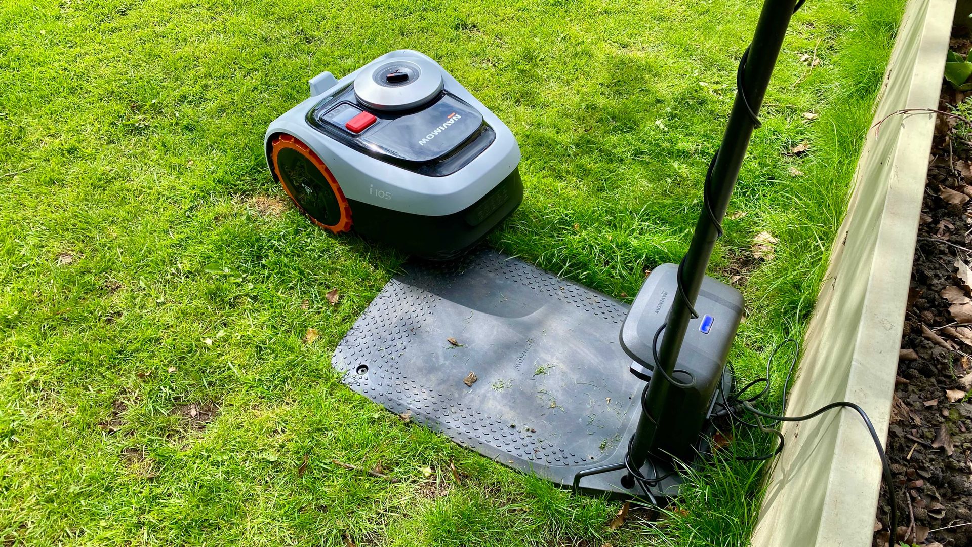 Segway Navimow iSeries 105E review: an up-to-the-mark, wire-free mow ...