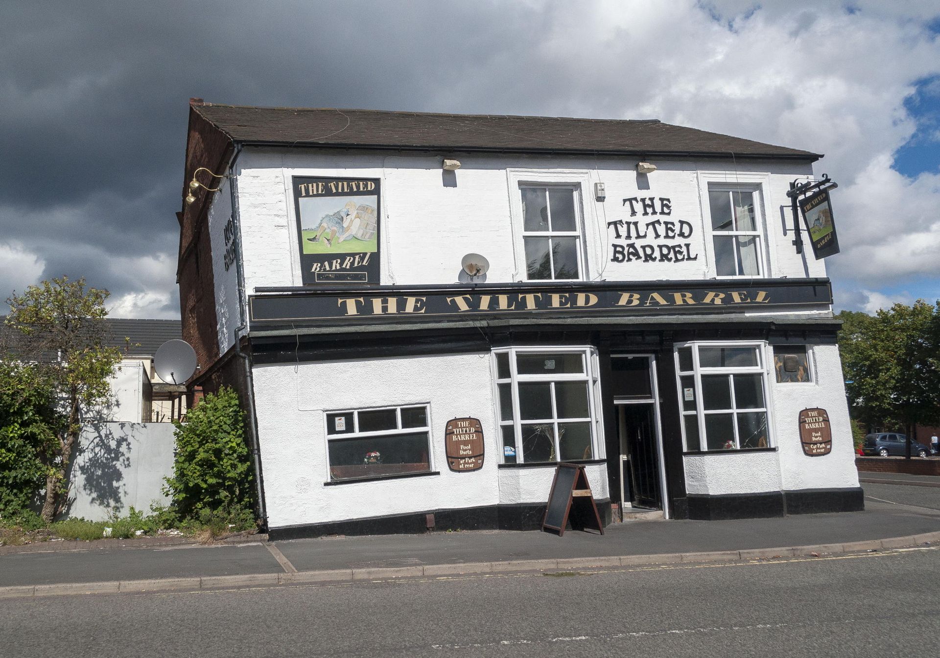 Britain's most eccentric crooked buildings, from the pub that looks ...