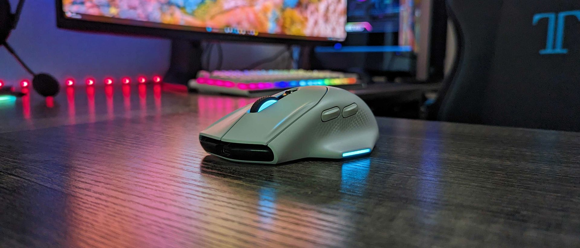 Alienware Wireless Gaming Mouse (AW620M) review: A comfortable ...