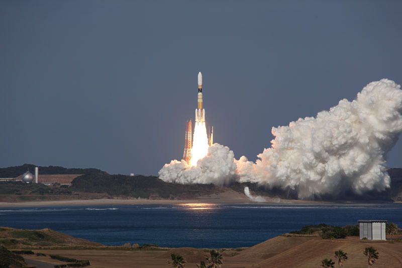 Blastoff! Most Amazing Rocket Launch Photos of 2011 | Space