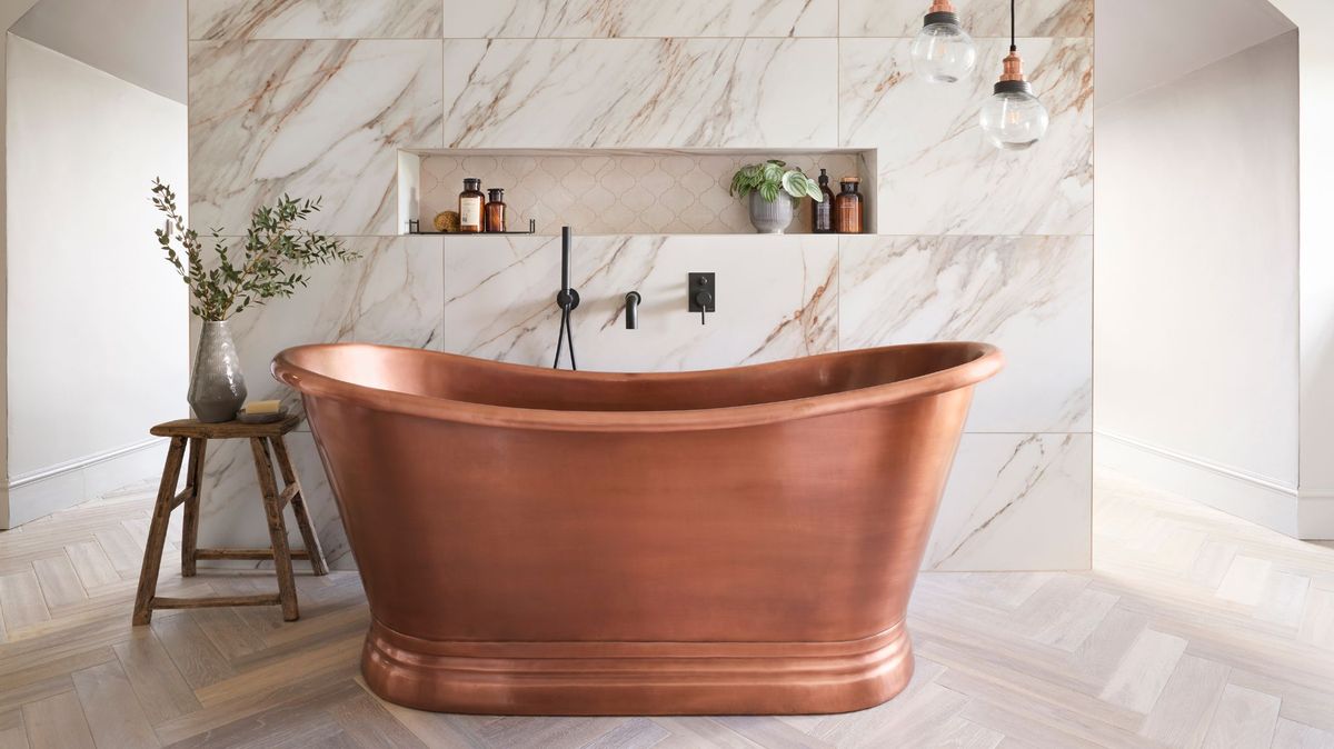 The pros and cons of coper bathtubs, explained | Livingetc