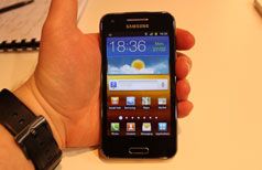 Samsung Galaxy Beam Hands-On: Projector Phone Lights The Wall For 3 ...