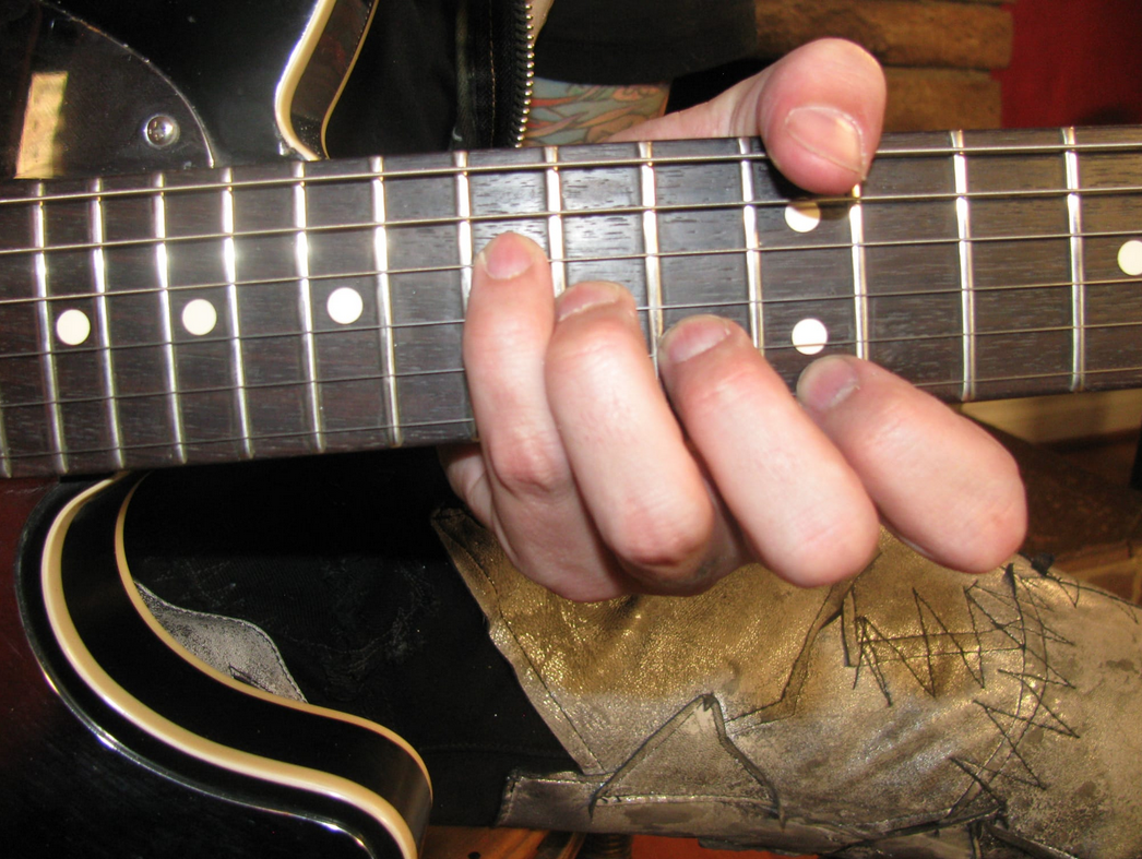 John 5 teaches you insane sweep picking, sliding finger taps, pinch ...