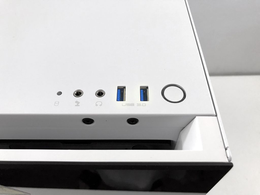 iBUYPOWER Snowblind Review: Translucent Screen on the Side | Tom's Hardware