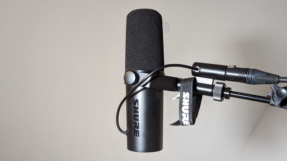 Shure SM7dB review: No mixer? No problem | Laptop Mag