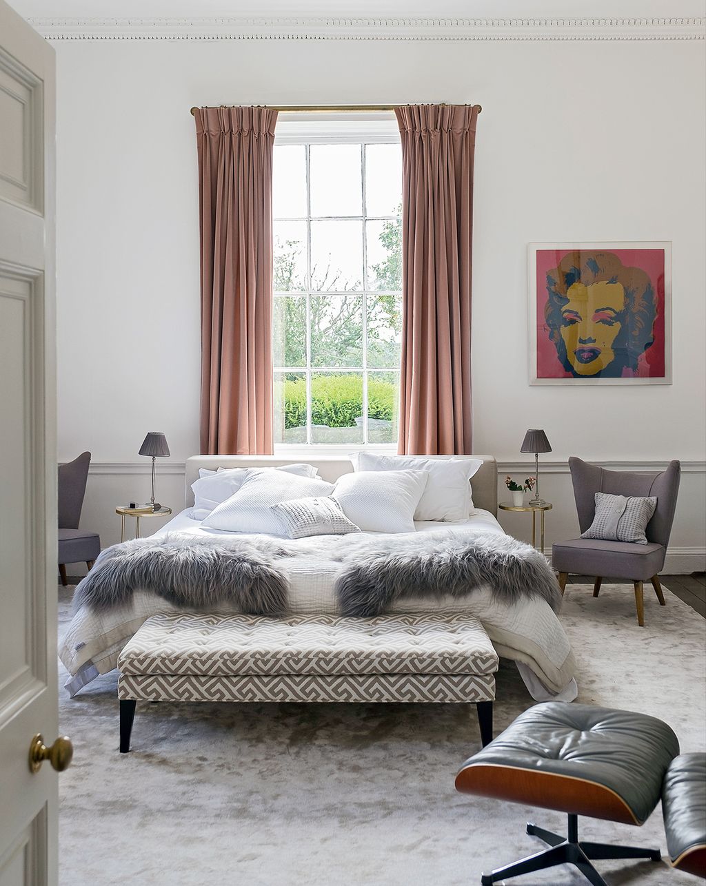 How to style a bed in front of a window | Homes and Gardens